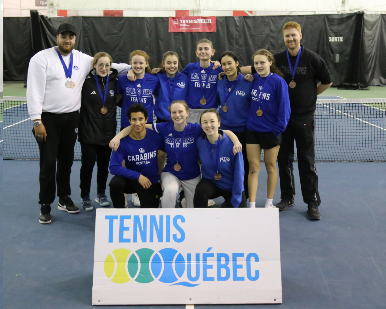 Championnats québécois universitaires 2024 : une vague de Rouge et Or au Stade IGA - Tennis Quebec